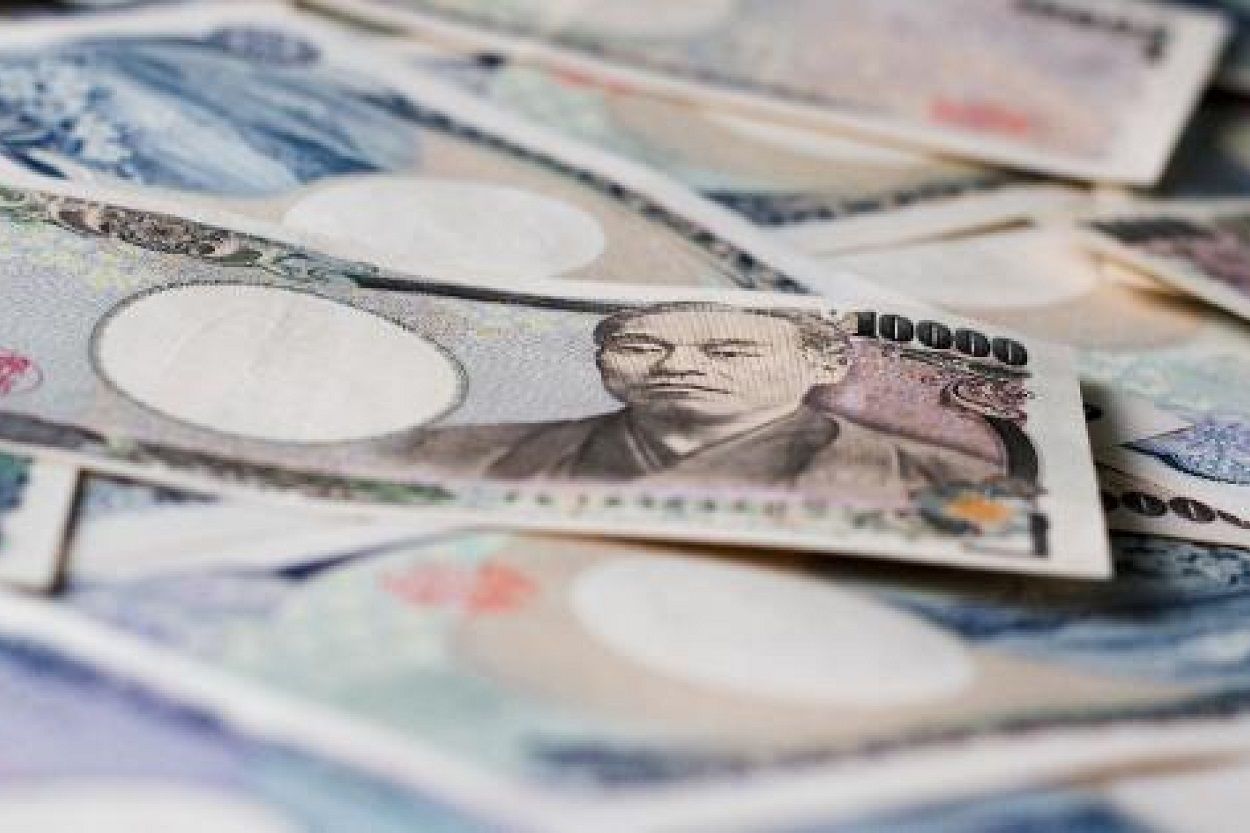 Análisis USD/JPY: El yen japonés se debilita tras nuevos comentarios del BOJ