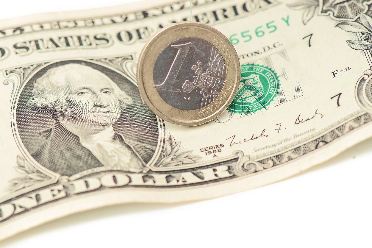 EUR/USD, USD/JPY Forecast: Two trades to watch